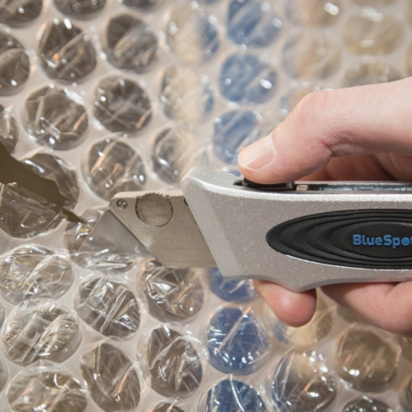 C L Jones. BLUESPOT SOFT GRIP RETRACTABLE UTILITY KNIFE