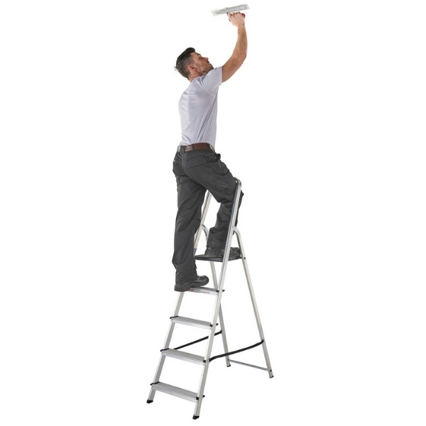 C L Jones. YOUNGMAN ATLAS LIGHT STEP LADDER 5 TREAD