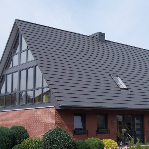 C L Jones. CREST PLANUM TOP ONE ANTHRACITE GREY TILE