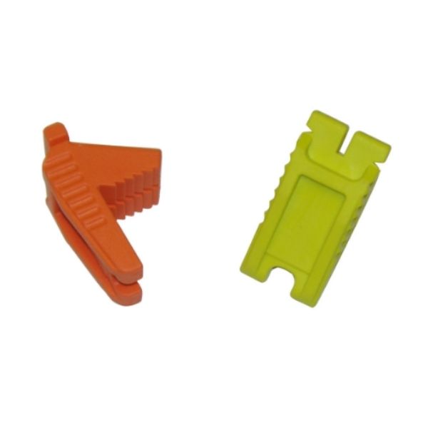 C L Jones. SPEAR AND JACKSON BRICKLAYER RUBBER LINE BLOCK YELLOW/ORANGE
